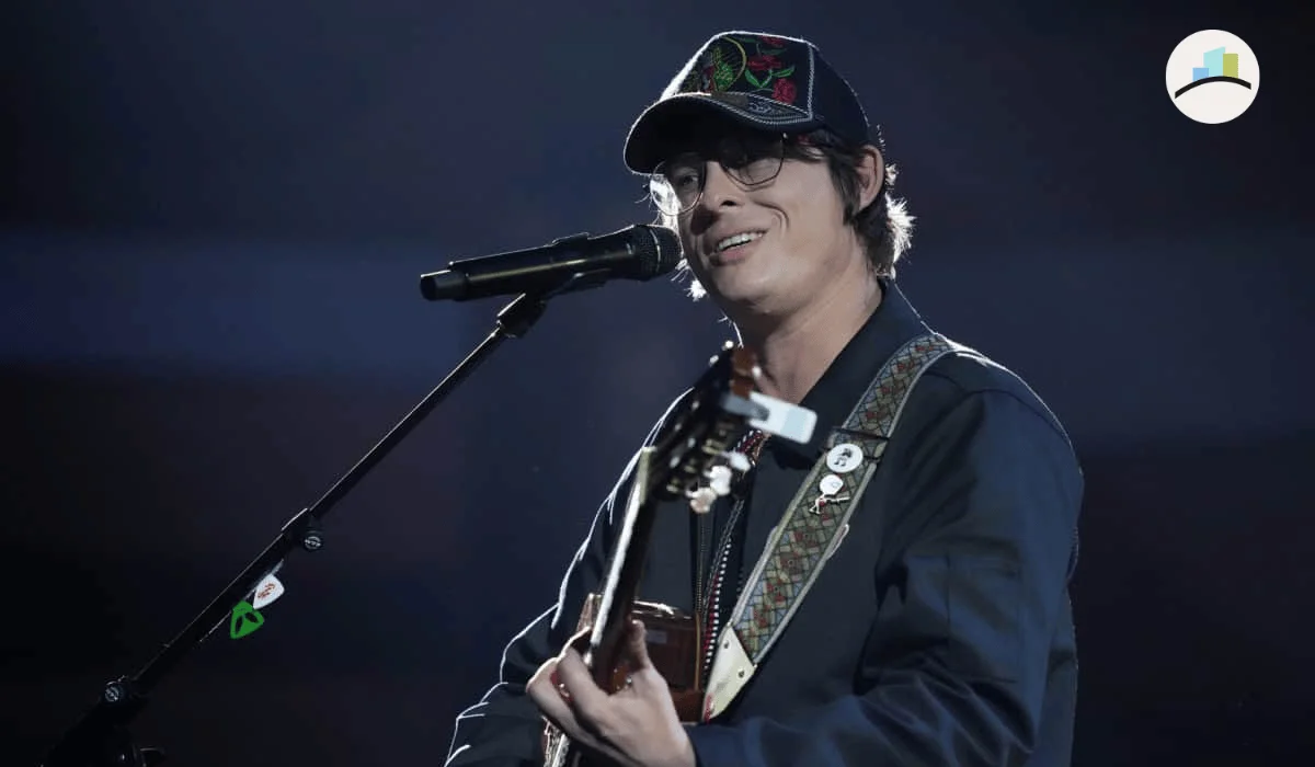 Stephen Wilson Jr Honors Late Father at CMA Awards 2025 | Age, Family ...