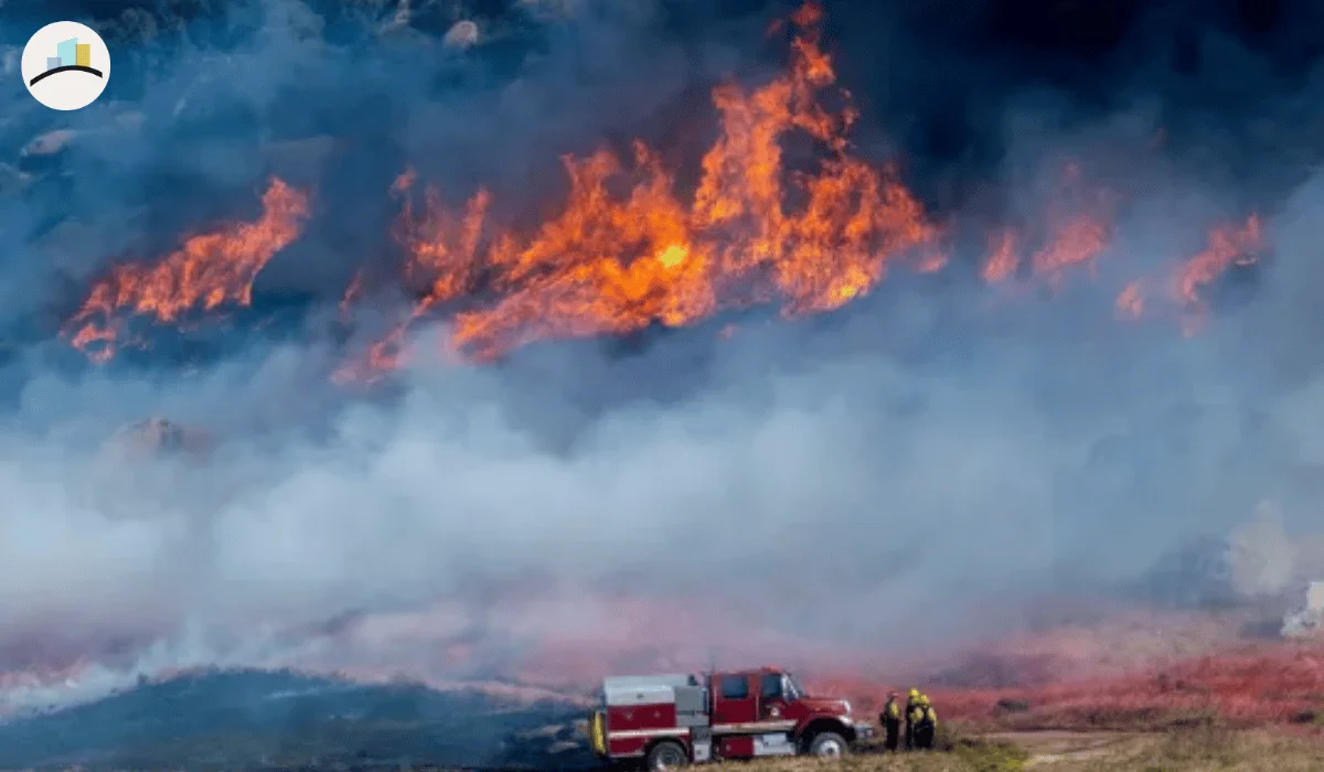 Moreno Valley Fire Today: Two Fires Break Out Amid Santa Ana Winds in ...