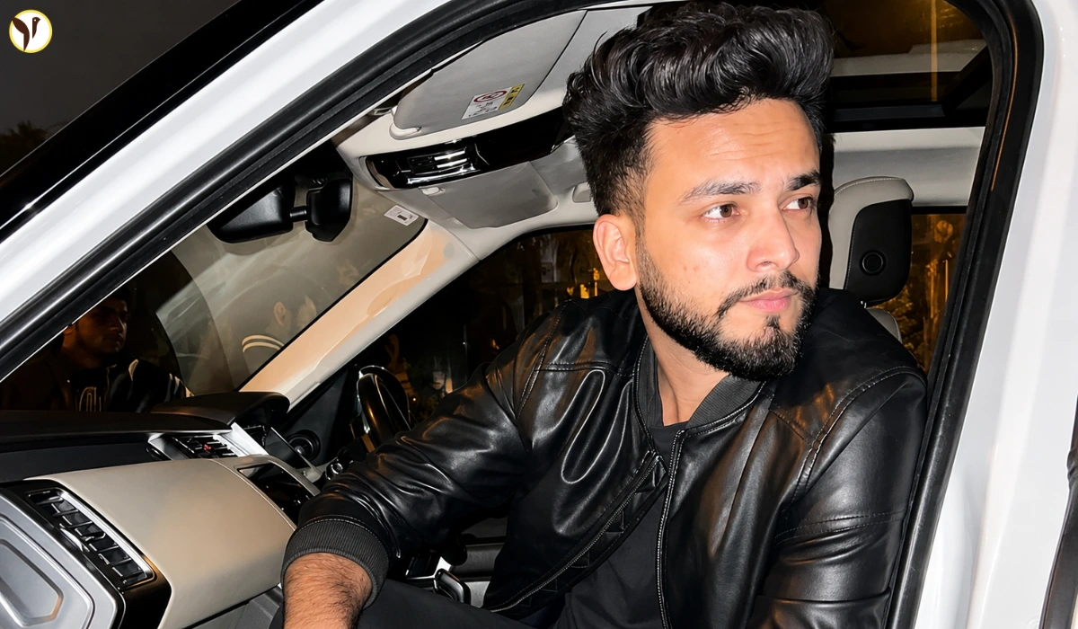 Elvish Yadav Kept Desi Hookah at His Door — See What's Inside